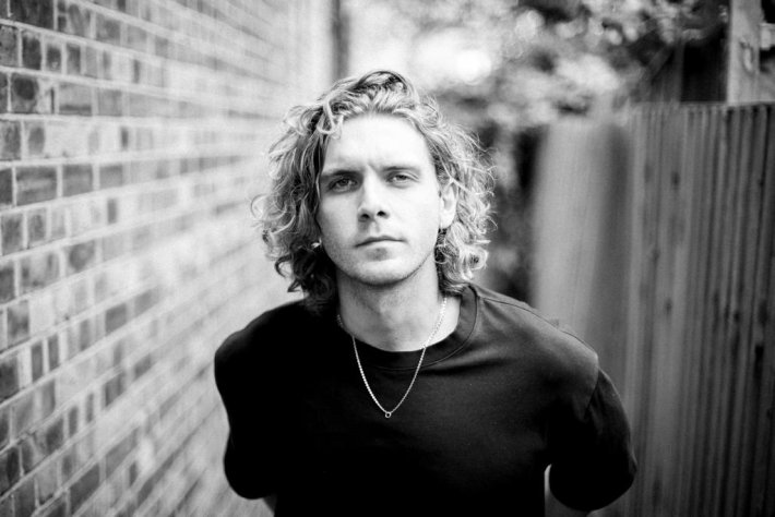 Lewis Knaggs unveils new single 'Feel Forever' | Mystic Sons